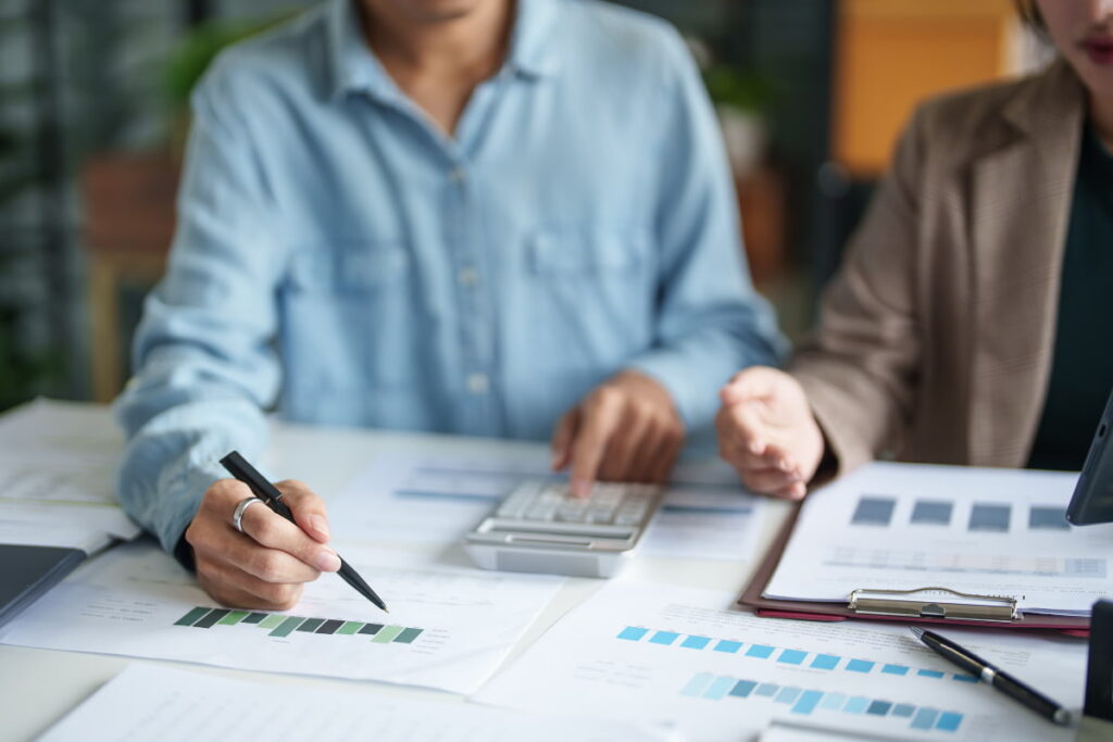 Choisir un Expert-Comptable : 5 conseils ! - Hotim